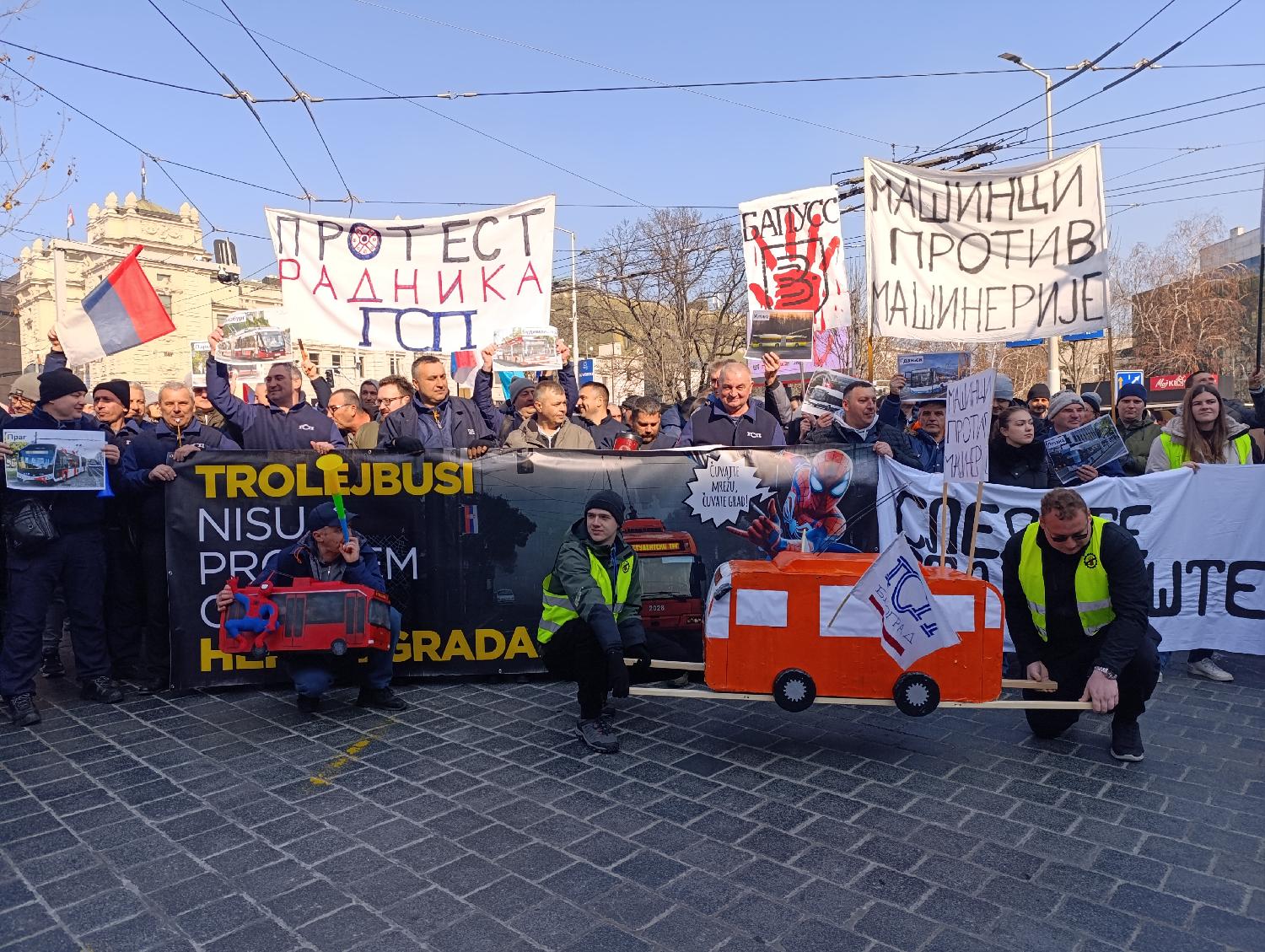 Protest radnika GSP na Trgu republike u Beogradu - Kompas